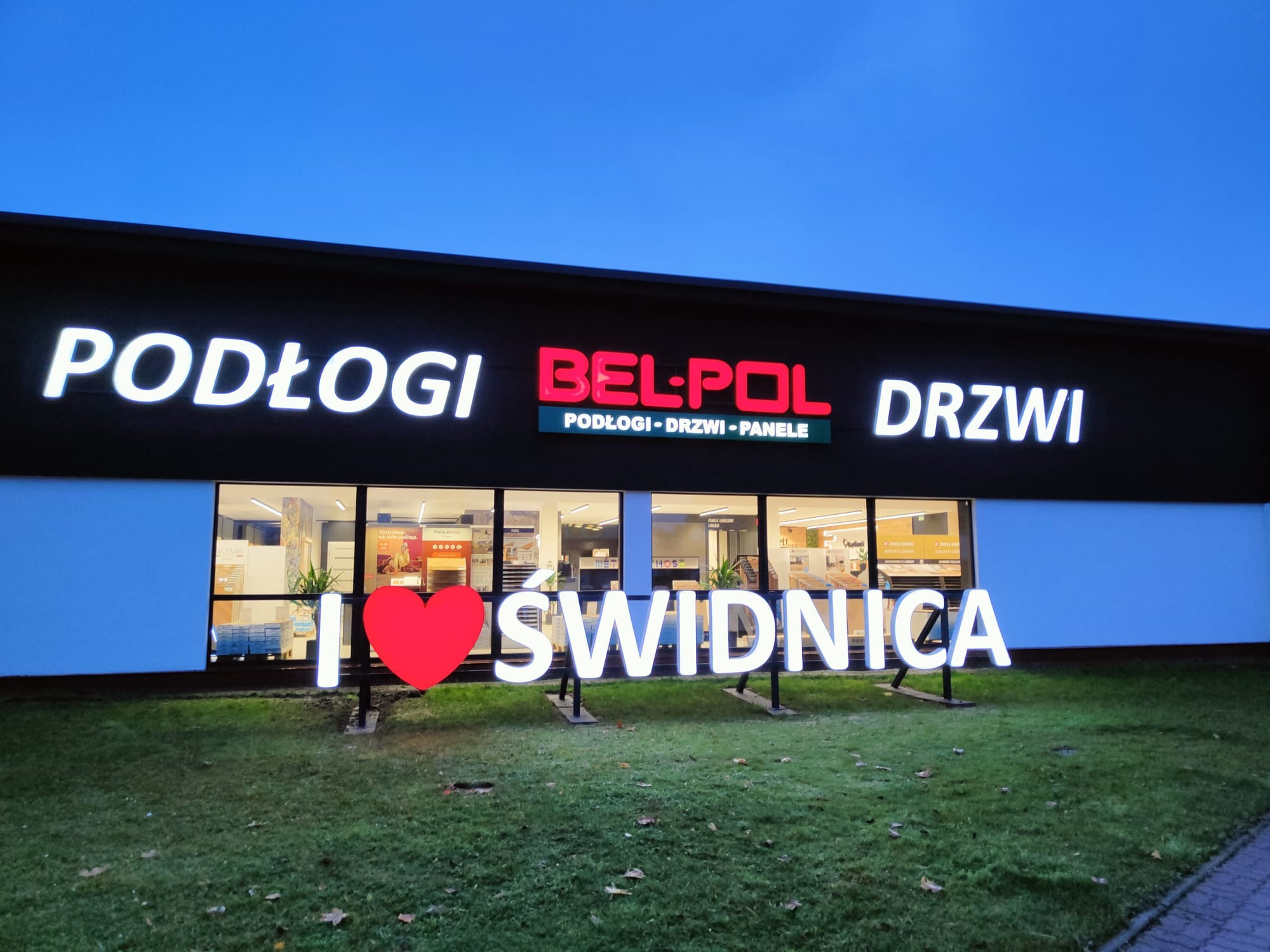Salon Bel-Pol drzwi i podłóg w Świdnicy w zupełnie nowej odsłonie - Aktualności i Nowości- Bel-pol